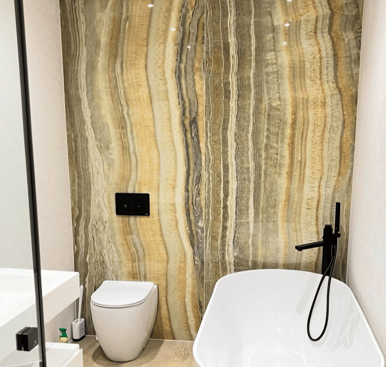 Slab Walls - Granite & Marble Specialties